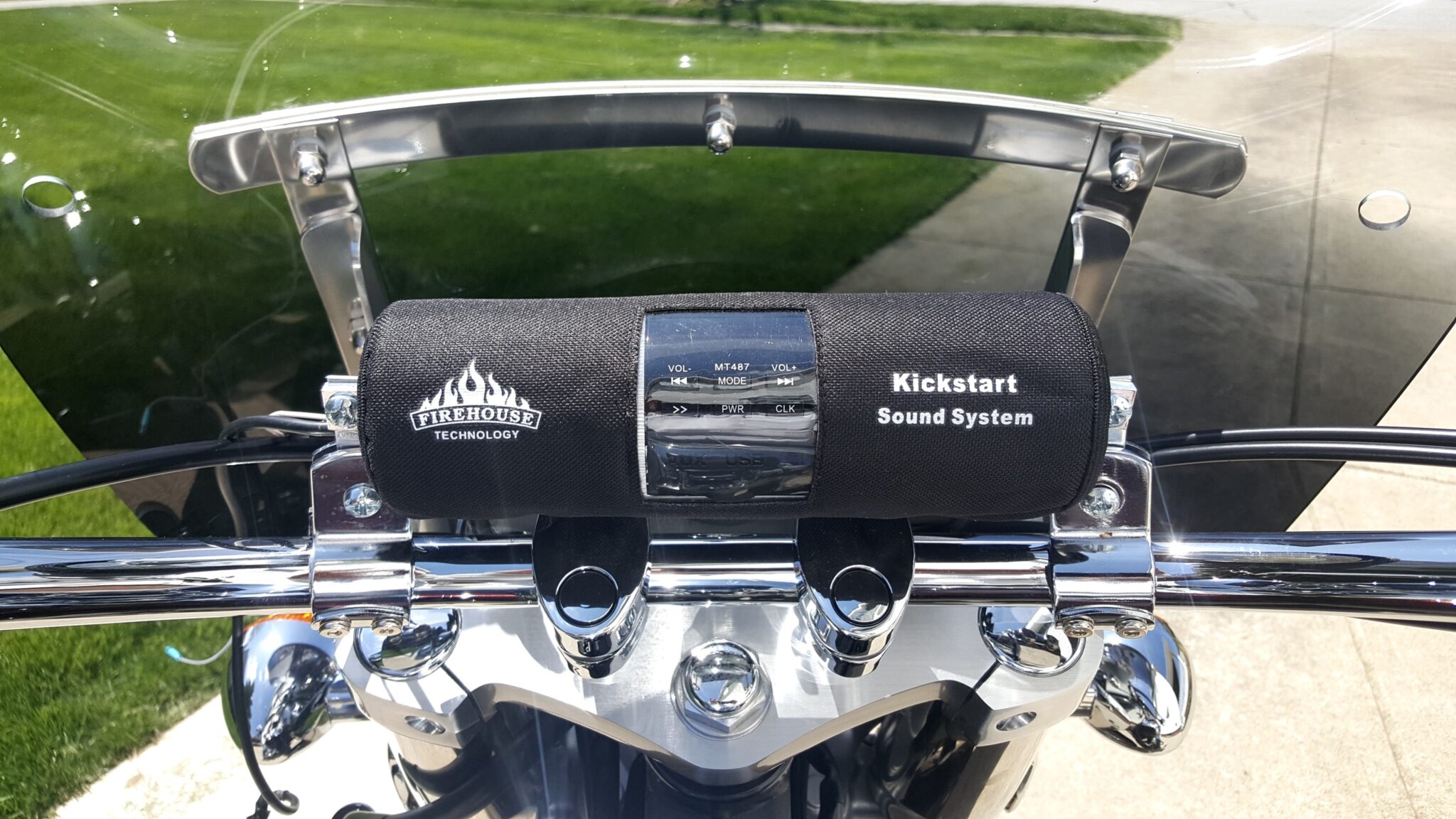 Best Way to Listen to Music While Riding a Motorcycle - GoMotoRiders ...