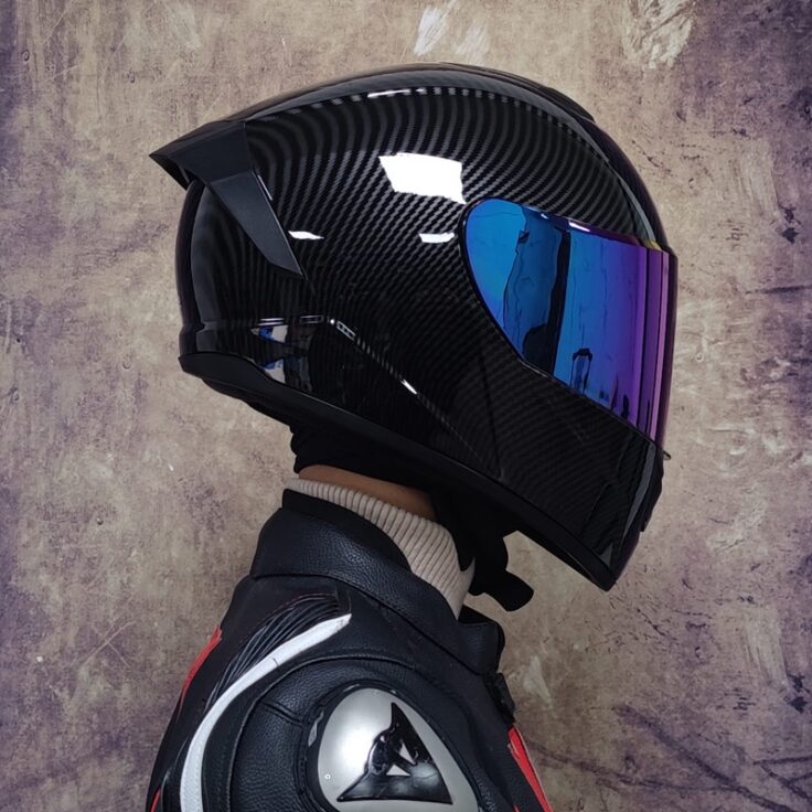 8 Things to Know About Motorbike Helmets Before You Buy One ...