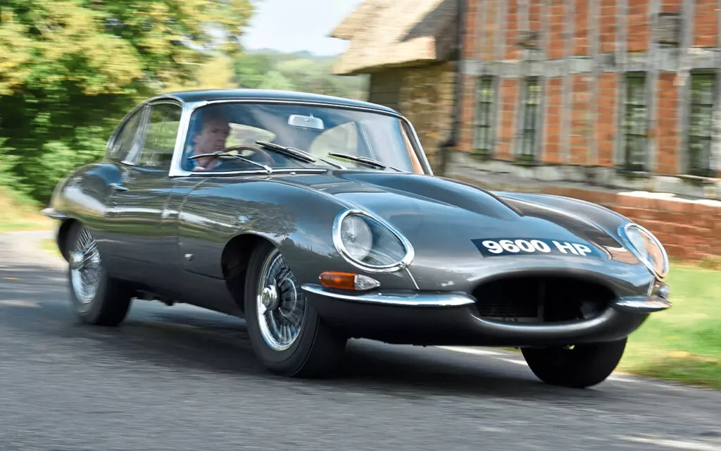 Iconic Moments in Jaguar E-Type Racing History